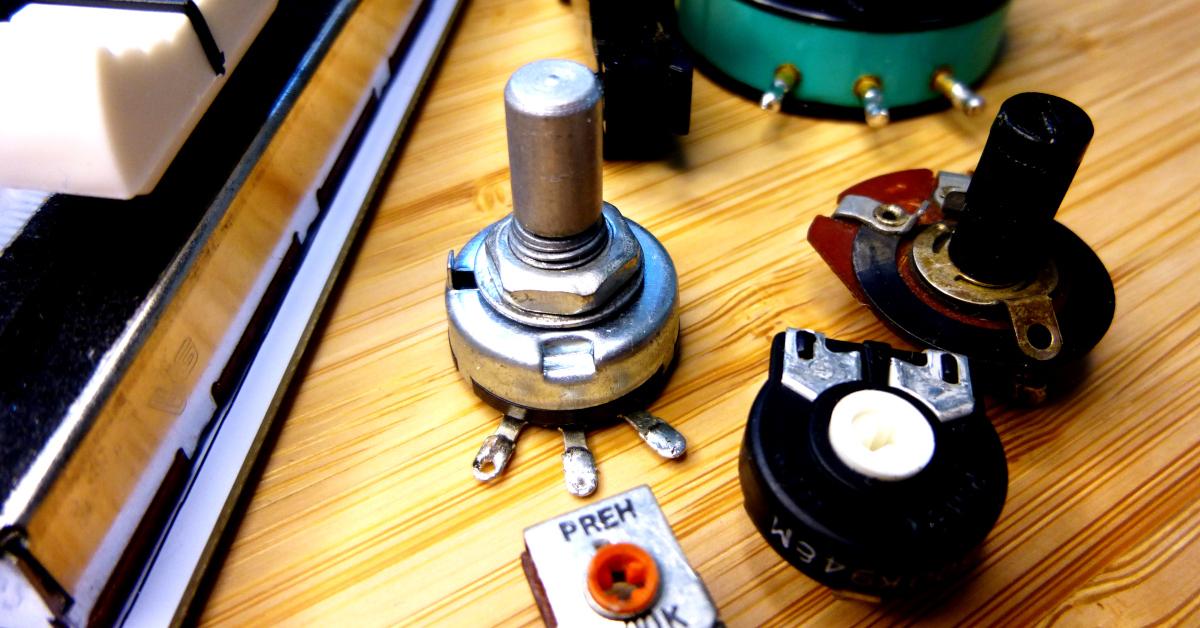 Potentiometers | DevXplained